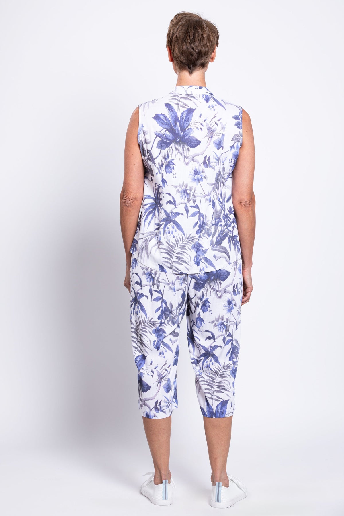 Debbie Tank, Peri Palm, Linen Bamboo – LTD USA WEBSITE BLUE SKY
