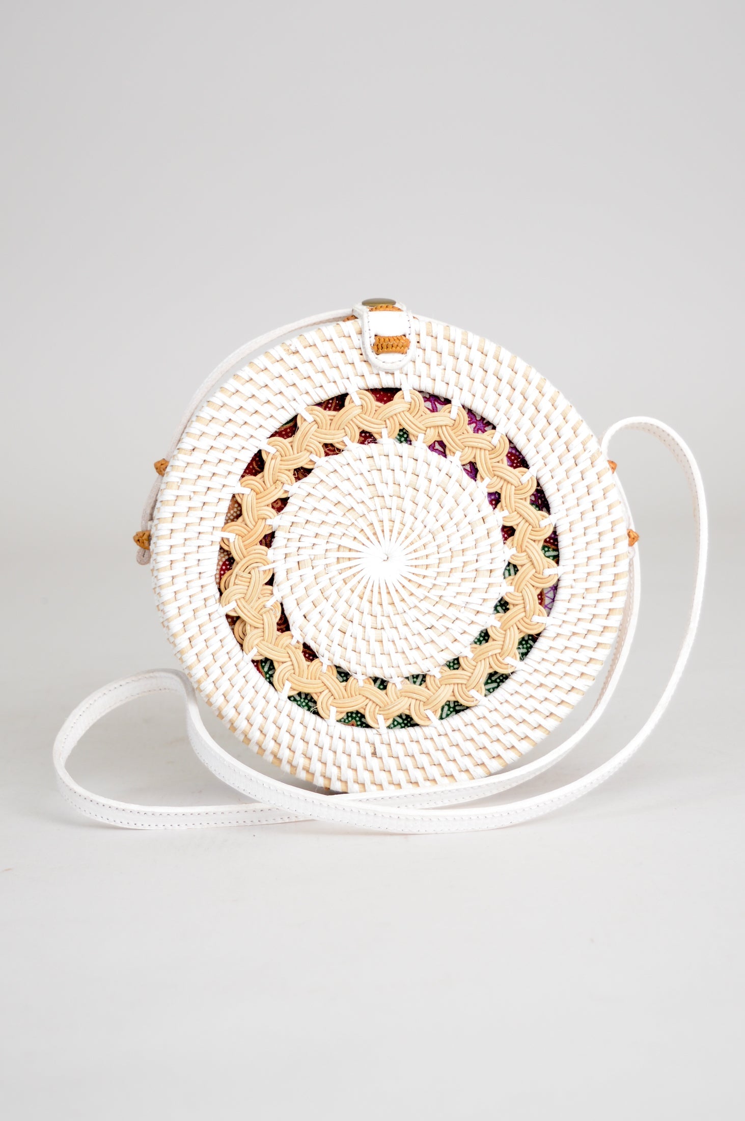 Unique Round Rattan Purse, White – LTD USA WEBSITE BLUE SKY